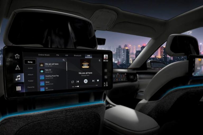 Stellantis fonce vers le digital